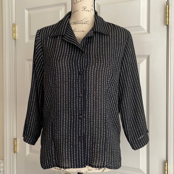Anna | Tops | Anna Buttons Down Shirt | Poshmark
